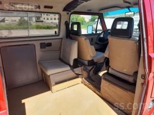 Sarkans Volkswagen Multivan 1988 Talsi, ar dzinēja tilpumu 1.60 L un nobraukumu 194 tūkst. km par 10800 €, foto 11 vietnē AUTOMOTO.COM.LV