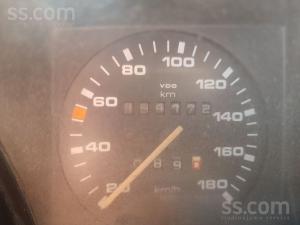 Sarkans Volkswagen Multivan 1988 Talsi, ar dzinēja tilpumu 1.60 L un nobraukumu 194 tūkst. km par 10800 €, foto 14 vietnē AUTOMOTO.COM.LV
