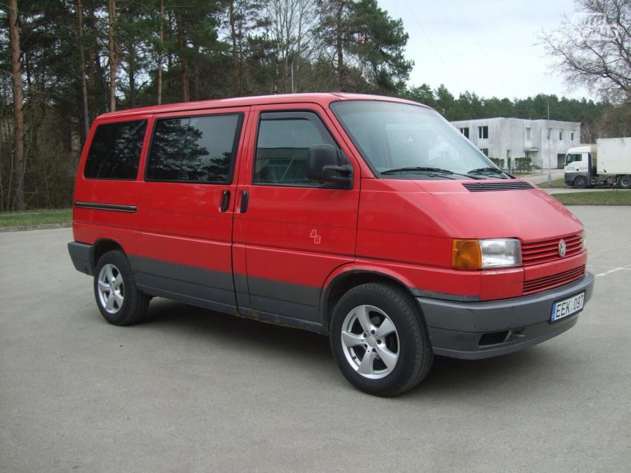 Sarkans Volkswagen Multivan 1994 Alīta, ar dzinēja tilpumu 2.50 L un nobraukumu 395 tūkst. km par 2950 €, foto 4 vietnē AUTOMOTO.COM.LV