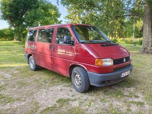 Sarkans Volkswagen Multivan 1995 Tartu, ar dzinēja tilpumu 2.40 L un nobraukumu 398 tūkst. km par 7000 €, foto 7 vietnē AUTOMOTO.COM.LV