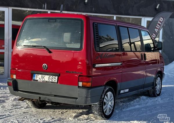 Sarkans Volkswagen Multivan 1996 Radviliškis, ar dzinēja tilpumu 2.40 L un nobraukumu 358 tūkst. km par 3650 €, foto 10 vietnē AUTOMOTO.COM.LV