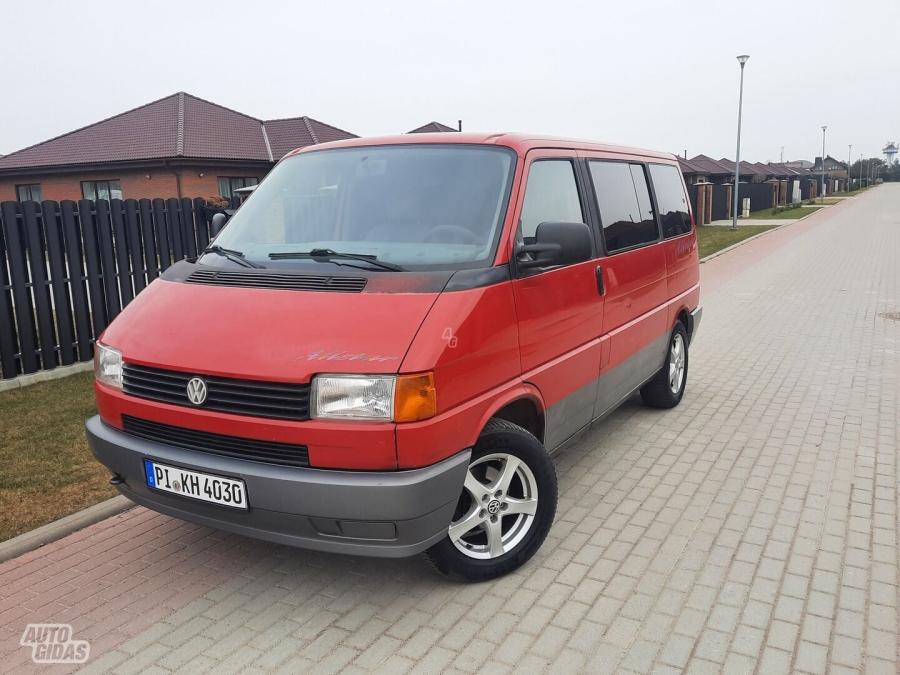 Red Volkswagen Multivan 1996 in Klaipeda, with an engine capacity of 2.40 L and mileage of 353 thousand km for 3590 €, photo 1 on AUTOMOTO.COM.LV