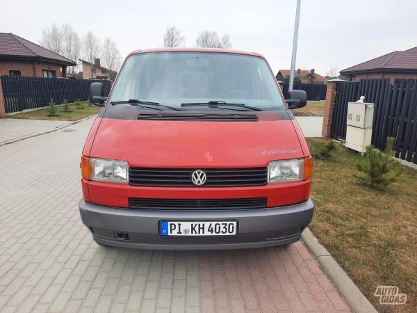Sarkans Volkswagen Multivan 1996 Klaipėda, ar dzinēja tilpumu 2.40 L un nobraukumu 353 tūkst. km par 3590 €, foto 2 vietnē AUTOMOTO.COM.LV