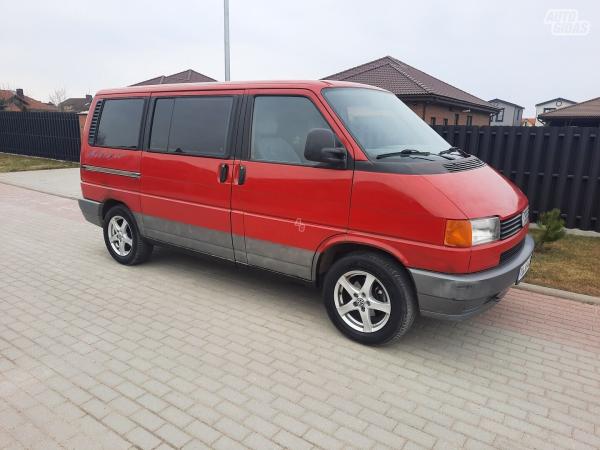 Sarkans Volkswagen Multivan 1996 Klaipėda, ar dzinēja tilpumu 2.40 L un nobraukumu 353 tūkst. km par 3590 €, foto 4 vietnē AUTOMOTO.COM.LV