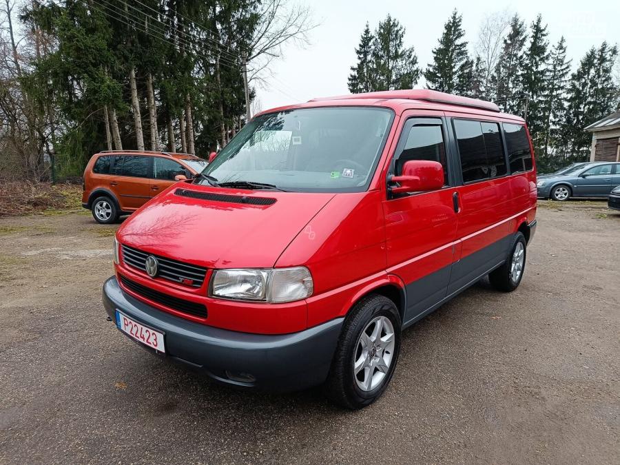Red Volkswagen Multivan 1996 in Sirvintos, with an engine capacity of 2.50 L and mileage of 351 thousand km for 7999 €, photo 1 on AUTOMOTO.COM.LV