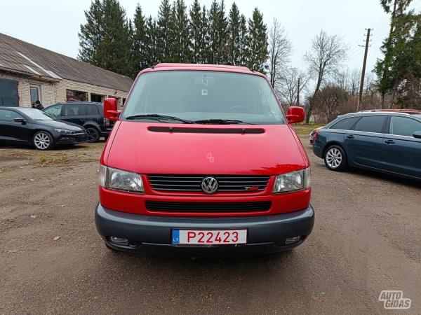 Red Volkswagen Multivan 1996 in Sirvintos, with an engine capacity of 2.50 L and mileage of 351 thousand km for 7999 €, photo 2 on AUTOMOTO.COM.LV