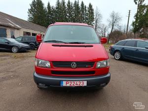 Red Volkswagen Multivan 1996 in Sirvintos, with an engine capacity of 2.50 L and mileage of 351 thousand km for 7999 €, photo 3 on AUTOMOTO.COM.LV