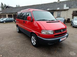 Red Volkswagen Multivan 1996 in Sirvintos, with an engine capacity of 2.50 L and mileage of 351 thousand km for 7999 €, photo 4 on AUTOMOTO.COM.LV