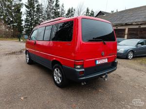 Red Volkswagen Multivan 1996 in Sirvintos, with an engine capacity of 2.50 L and mileage of 351 thousand km for 7999 €, photo 5 on AUTOMOTO.COM.LV