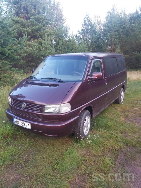 Red Volkswagen Multivan 1996 in Daugavpils, with an engine capacity of 2.50 L and mileage of 397 thousand km for 6000 €, photo 3 on AUTOMOTO.COM.LV