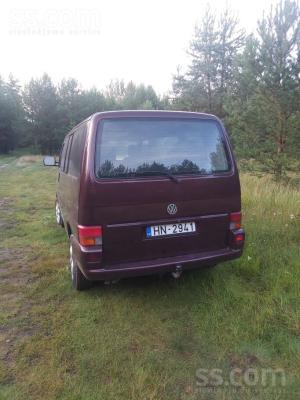 Sarkans Volkswagen Multivan 1996 Daugavpils, ar dzinēja tilpumu 2.50 L un nobraukumu 397 tūkst. km par 6000 €, foto 5 vietnē AUTOMOTO.COM.LV