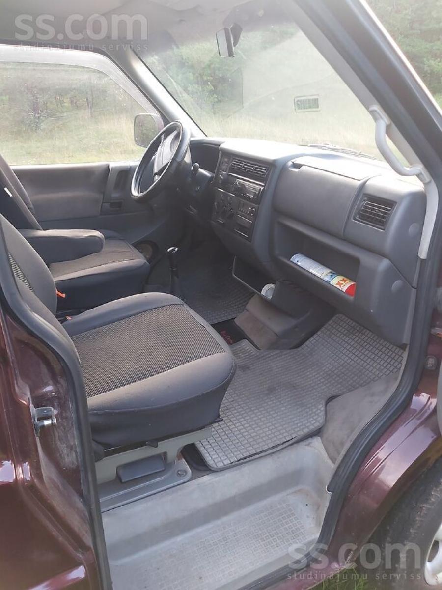 Sarkans Volkswagen Multivan 1996 Daugavpils, ar dzinēja tilpumu 2.50 L un nobraukumu 397 tūkst. km par 6000 €, foto 9 vietnē AUTOMOTO.COM.LV