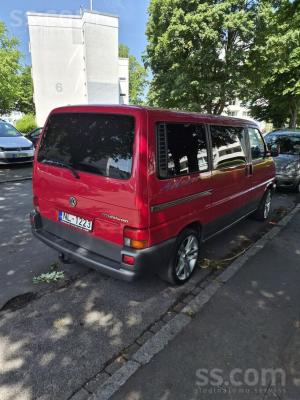 Red Volkswagen Multivan 1996 in Daugavpils, with an engine capacity of 1.90 L and mileage of 402 thousand km for 4300 €, photo 8 on AUTOMOTO.COM.LV