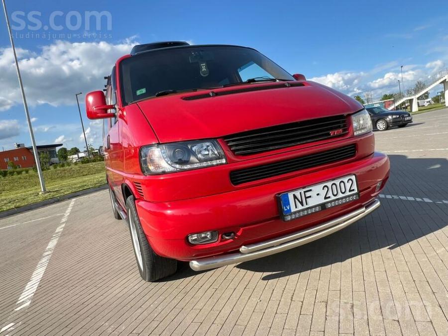 Sarkans Volkswagen Multivan 1997 Rēzekne, ar dzinēja tilpumu 2.50 L un nobraukumu 461 tūkst. km par 11000 €, foto 3 vietnē AUTOMOTO.COM.LV