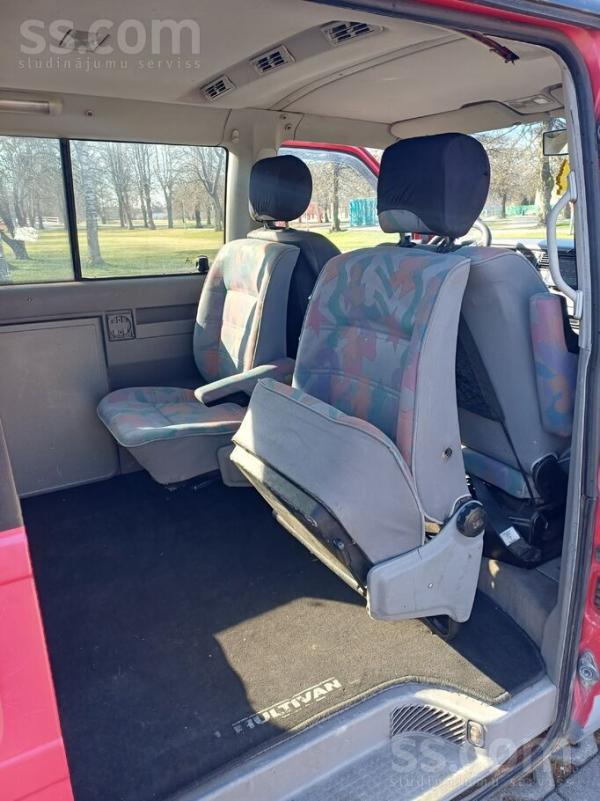 Sarkans Volkswagen Multivan 1997 Ventspils, ar dzinēja tilpumu 2.50 L un nobraukumu 417 tūkst. km par 3250 €, foto 8 vietnē AUTOMOTO.COM.LV