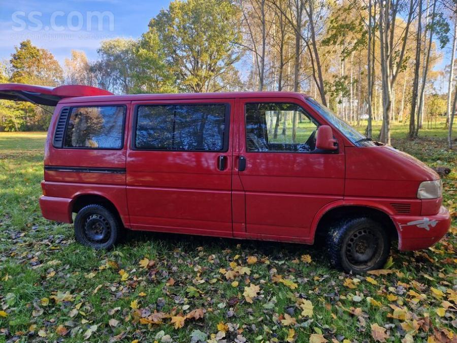 Sarkans Volkswagen Multivan 1997 Tukums, ar dzinēja tilpumu 2.50 L un nobraukumu 420 tūkst. km par 2600 €, foto 13 vietnē AUTOMOTO.COM.LV