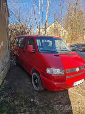Sarkans Volkswagen Multivan 1997 Tukums, ar dzinēja tilpumu 2.50 L un nobraukumu 420 tūkst. km par 2600 €, foto 9 vietnē AUTOMOTO.COM.LV