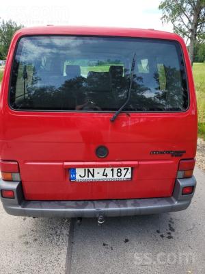 Red Volkswagen Multivan 1997 in Madona, with an engine capacity of 2.50 L and mileage of 361 thousand km for 2600 €, photo 9 on AUTOMOTO.COM.LV