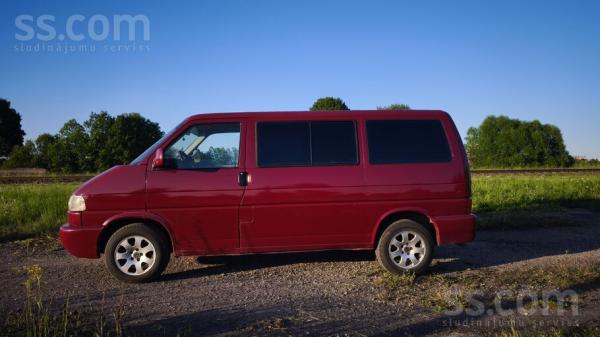 Sarkans Volkswagen Multivan 1997 Jēkabpils, ar dzinēja tilpumu 2.50 L un nobraukumu 440 tūkst. km par 4500 €, foto 3 vietnē AUTOMOTO.COM.LV