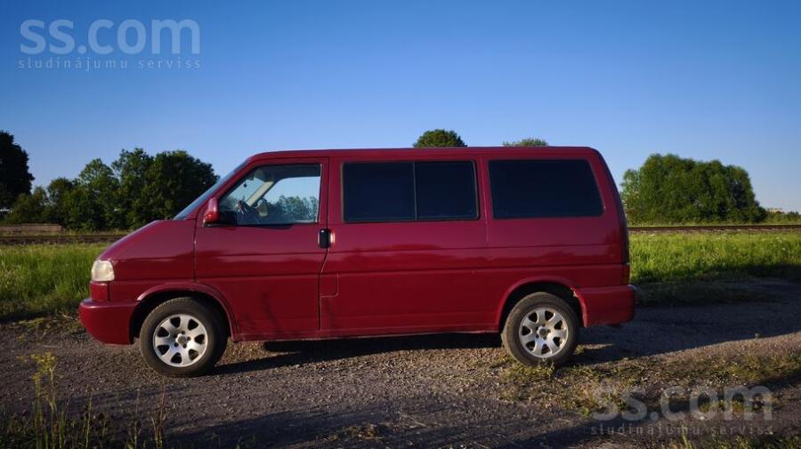 Sarkans Volkswagen Multivan 1997 Jēkabpils, ar dzinēja tilpumu 2.50 L un nobraukumu 440 tūkst. km par 4500 €, foto 4 vietnē AUTOMOTO.COM.LV