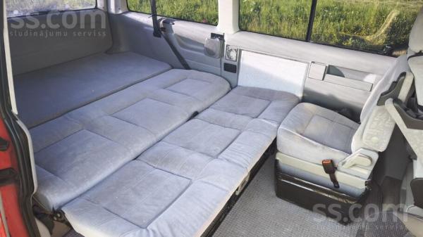 Sarkans Volkswagen Multivan 1997 Jēkabpils, ar dzinēja tilpumu 2.50 L un nobraukumu 440 tūkst. km par 4500 €, foto 9 vietnē AUTOMOTO.COM.LV