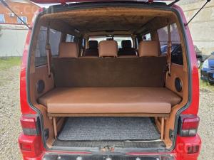 Red Volkswagen Multivan 1997 in Rezekne, with an engine capacity of 2.50 L and mileage of 0 thousand km for 5850 €, photo 19 on AUTOMOTO.COM.LV