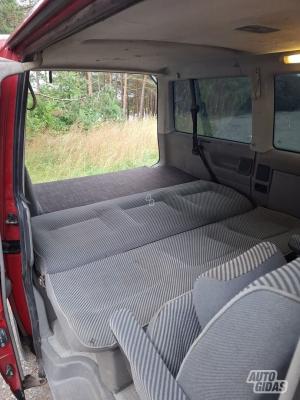 Sarkans Volkswagen Multivan 1997 Klaipėda, ar dzinēja tilpumu 2.50 L un nobraukumu 283 tūkst. km par 3100 €, foto 15 vietnē AUTOMOTO.COM.LV