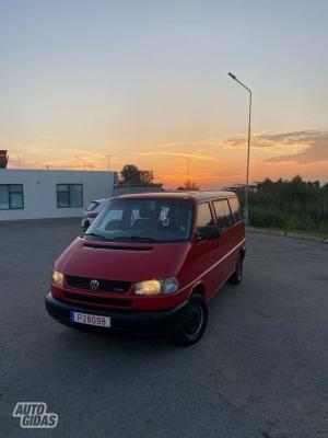 Red Volkswagen Multivan 1999 in Siauliai, with an engine capacity of 2.50 L and mileage of 387 thousand km for 3350 €, photo  on AUTOMOTO.COM.LV
