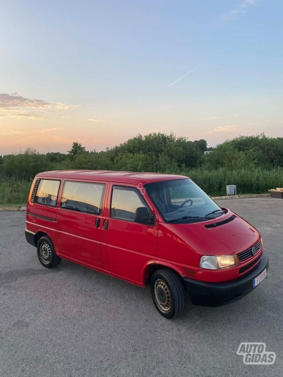 Sarkans Volkswagen Multivan 1999 Šauļi, ar dzinēja tilpumu 2.50 L un nobraukumu 387 tūkst. km par 3350 €, foto 4 vietnē AUTOMOTO.COM.LV