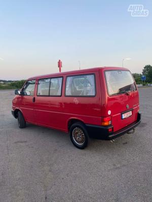 Sarkans Volkswagen Multivan 1999 Šauļi, ar dzinēja tilpumu 2.50 L un nobraukumu 387 tūkst. km par 3350 €, foto 8 vietnē AUTOMOTO.COM.LV