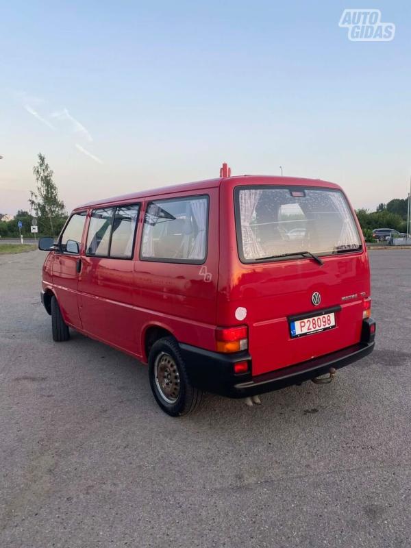 Sarkans Volkswagen Multivan 1999 Šauļi, ar dzinēja tilpumu 2.50 L un nobraukumu 387 tūkst. km par 3350 €, foto 8 vietnē AUTOMOTO.COM.LV