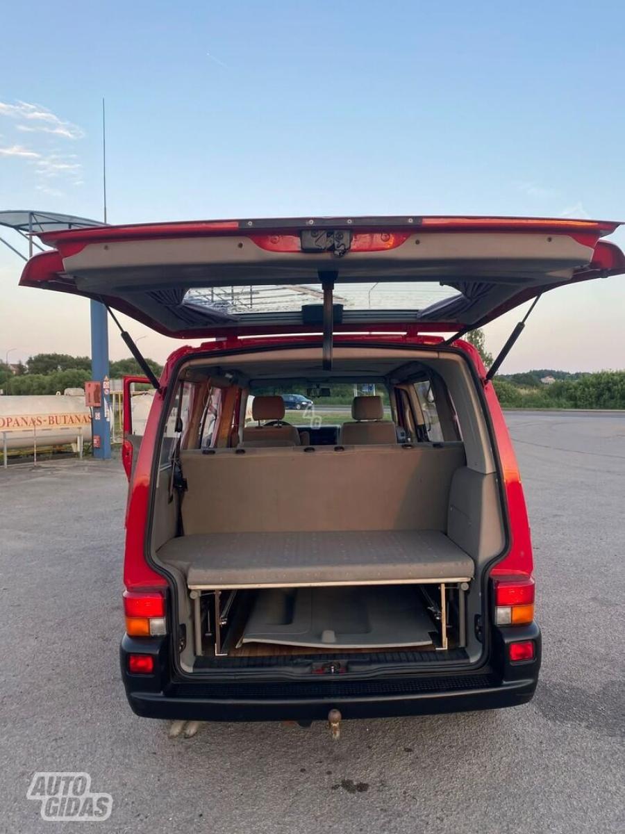 Sarkans Volkswagen Multivan 1999 Šauļi, ar dzinēja tilpumu 2.50 L un nobraukumu 387 tūkst. km par 3350 €, foto 10 vietnē AUTOMOTO.COM.LV