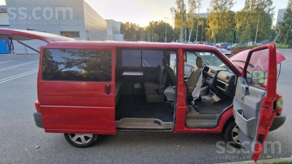Sarkans Volkswagen Multivan 1999 Rīga, ar dzinēja tilpumu 2.50 L un nobraukumu 0 tūkst. km par 2990 €, foto 1 vietnē AUTOMOTO.COM.LV