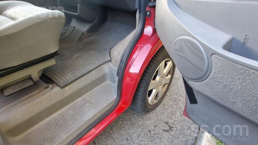 Red Volkswagen Multivan 1999 in Riga, with an engine capacity of 2.50 L and mileage of 0 thousand km for 2990 €, photo 11 on AUTOMOTO.COM.LV