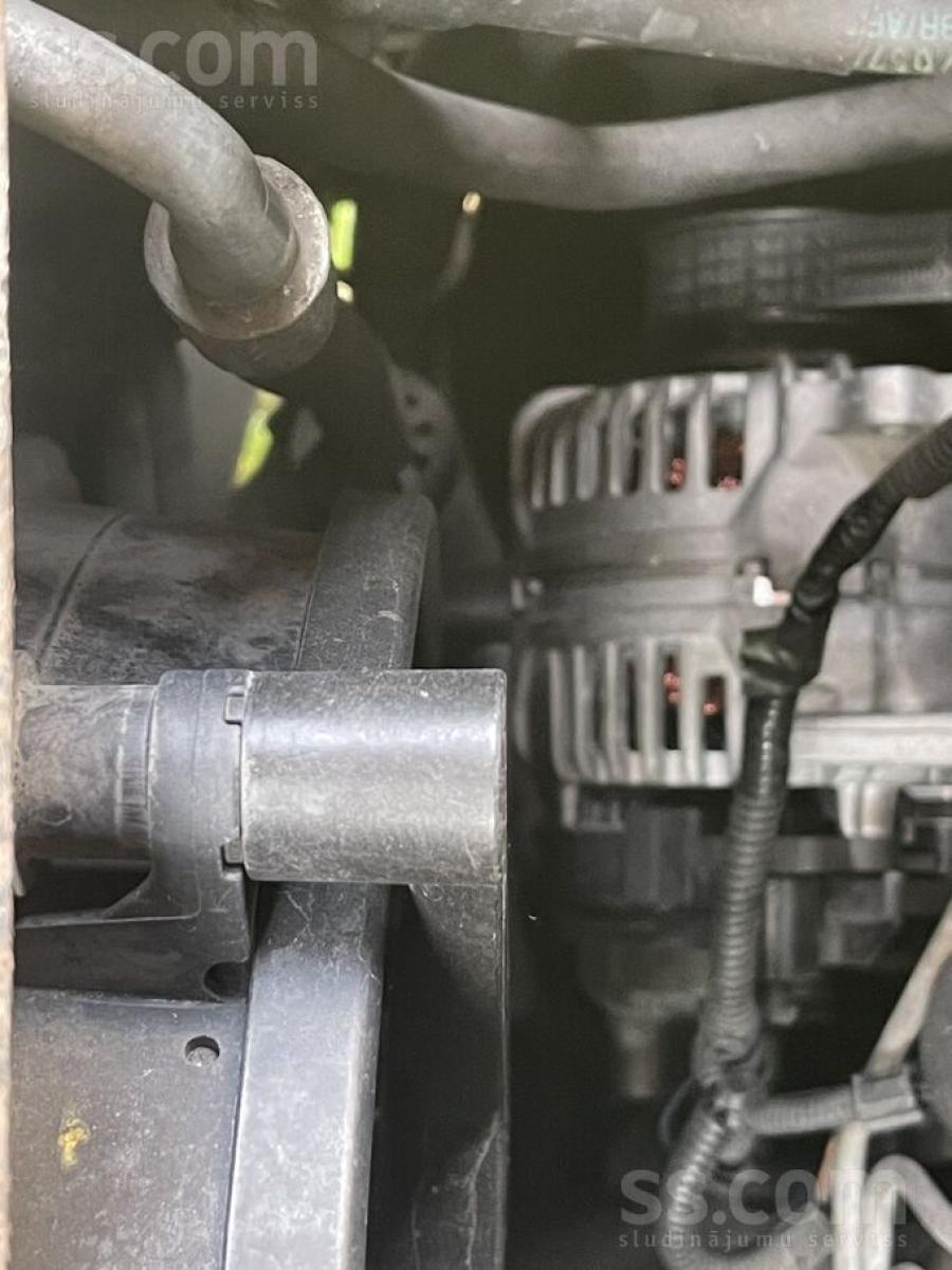 Красный Фольксваген Мультиван 2000 в Рига, объемом двигателя 2.50 л и пробегом 571 тыс. км за 3999 €, фото 8 на AUTOMOTO.COM.LV