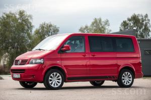 Sarkans Volkswagen Multivan 2004 Tukums, ar dzinēja tilpumu 2.50 L un nobraukumu 0 tūkst. km par 8990 €, foto 3 vietnē AUTOMOTO.COM.LV