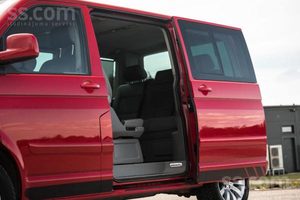 Sarkans Volkswagen Multivan 2004 Tukums, ar dzinēja tilpumu 2.50 L un nobraukumu 0 tūkst. km par 8990 €, foto 8 vietnē AUTOMOTO.COM.LV
