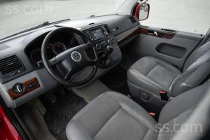 Sarkans Volkswagen Multivan 2004 Tukums, ar dzinēja tilpumu 2.50 L un nobraukumu 0 tūkst. km par 8990 €, foto 13 vietnē AUTOMOTO.COM.LV