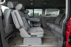 Sarkans Volkswagen Multivan 2004 Tukums, ar dzinēja tilpumu 2.50 L un nobraukumu 0 tūkst. km par 8990 €, foto 17 vietnē AUTOMOTO.COM.LV