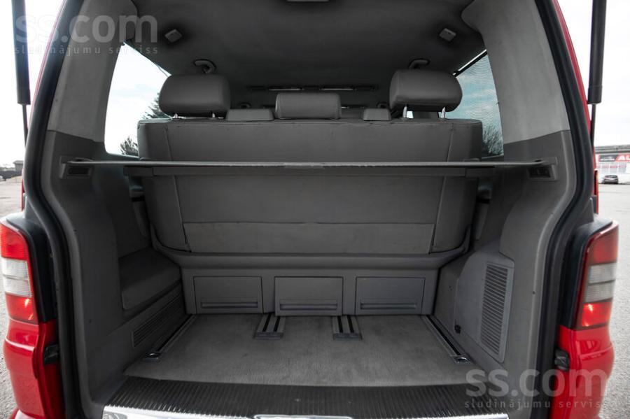 Sarkans Volkswagen Multivan 2004 Tukums, ar dzinēja tilpumu 2.50 L un nobraukumu 0 tūkst. km par 8990 €, foto 29 vietnē AUTOMOTO.COM.LV