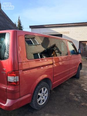 Red Volkswagen Multivan 2008 in Vilkaviskis, with an engine capacity of 2.50 L and mileage of 349 thousand km for 8500 €, photo 2 on AUTOMOTO.COM.LV