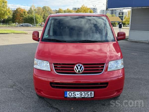 Red Volkswagen Multivan 2008 in Riga, with an engine capacity of 2.00 L and mileage of 227 thousand km for 8900 €, photo 9 on AUTOMOTO.COM.LV