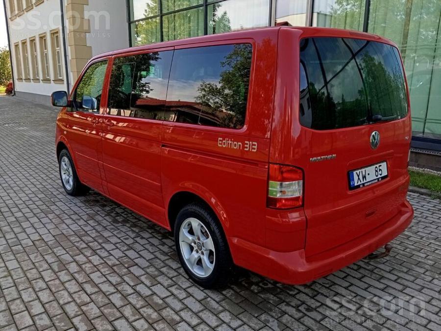 Sarkans Volkswagen Multivan 2009 Balvi, ar dzinēja tilpumu 2.50 L un nobraukumu 289 tūkst. km par 9950 €, foto 10 vietnē AUTOMOTO.COM.LV