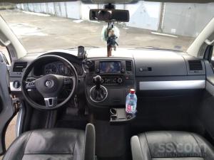 Sarkans Volkswagen Multivan 2010 Rīga, ar dzinēja tilpumu 2.00 L un nobraukumu 365 tūkst. km par 11500 €, foto 6 vietnē AUTOMOTO.COM.LV