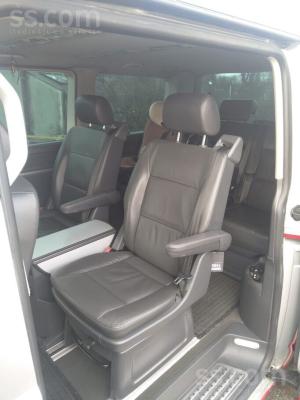 Sarkans Volkswagen Multivan 2010 Rīga, ar dzinēja tilpumu 2.00 L un nobraukumu 365 tūkst. km par 11500 €, foto 8 vietnē AUTOMOTO.COM.LV