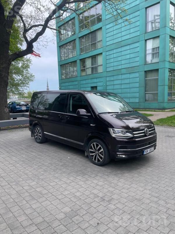 Sarkans Volkswagen Multivan 2017 Rīga, ar dzinēja tilpumu 2.00 L un nobraukumu 103 tūkst. km par 33000 €, foto 2 vietnē AUTOMOTO.COM.LV