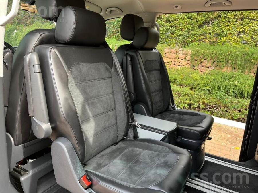 Sarkans Volkswagen Multivan 2017 Rīga, ar dzinēja tilpumu 2.00 L un nobraukumu 103 tūkst. km par 33000 €, foto 7 vietnē AUTOMOTO.COM.LV