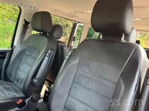Sarkans Volkswagen Multivan 2017 Rīga, ar dzinēja tilpumu 2.00 L un nobraukumu 103 tūkst. km par 33000 €, foto 9 vietnē AUTOMOTO.COM.LV