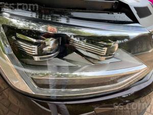 Sarkans Volkswagen Multivan 2017 Rīga, ar dzinēja tilpumu 2.00 L un nobraukumu 103 tūkst. km par 33000 €, foto 18 vietnē AUTOMOTO.COM.LV