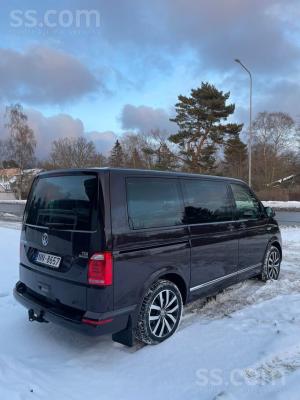 Red Volkswagen Multivan 2017 in Riga, with an engine capacity of 2.00 L and mileage of 95 thousand km for 34999 €, photo 5 on AUTOMOTO.COM.LV